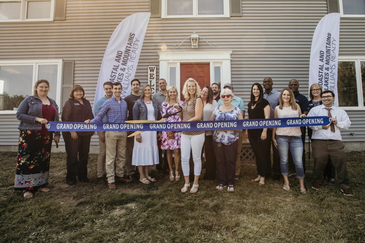 Chamber of Commerce cuts ribbon at Alex & Associates at Keller Williams ...