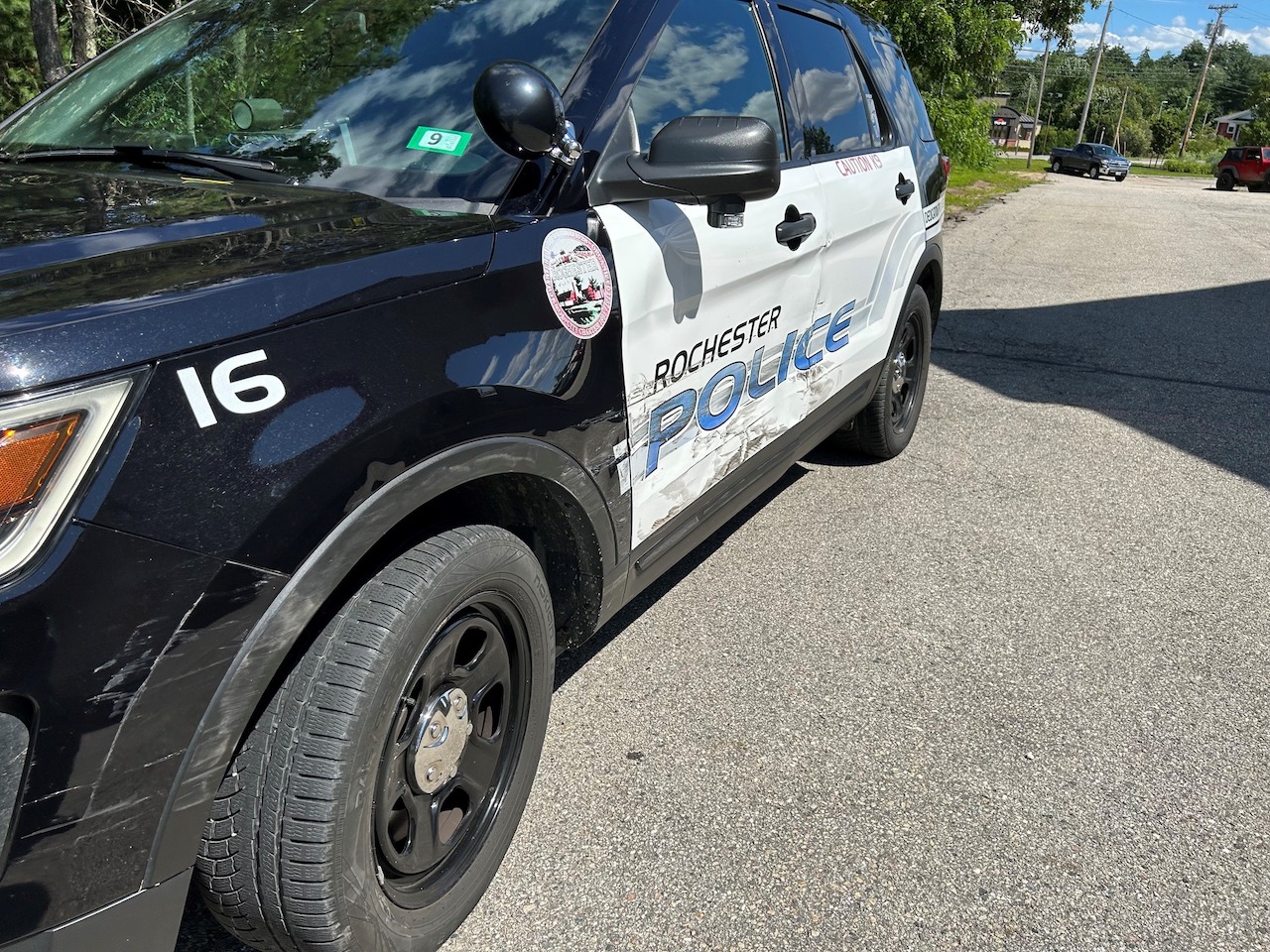 Rochester Police pursue Travis Moseley, 23, for felony and misdemeanor ...