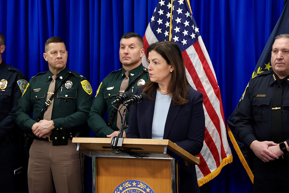 NH Governor Ayotte Calls Attention to Dangers of Distracted Driving - The Rochester Post